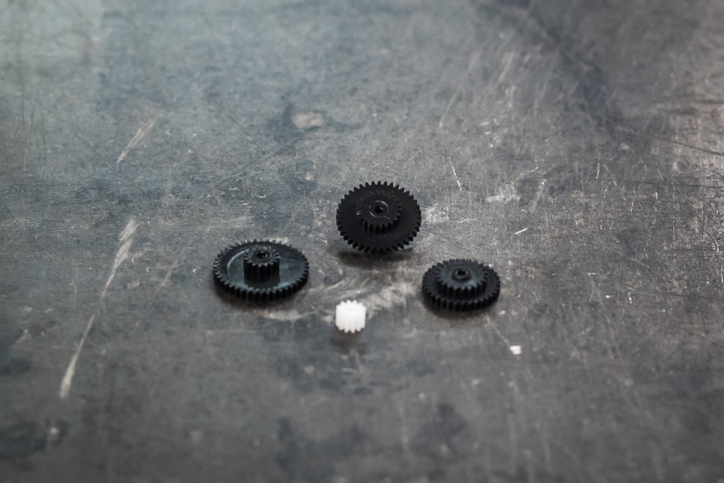 E30 odometer gears – Garagistic