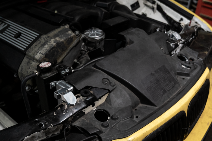 E36 & Z3 Billet Radiator Bracket (Clip Upgrade)- 318, 325, 328, M3 - 1 ...